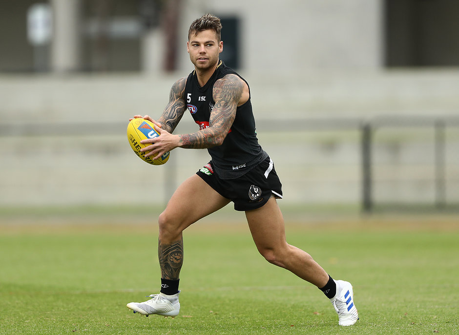 Elliott a certain starter against Hawks