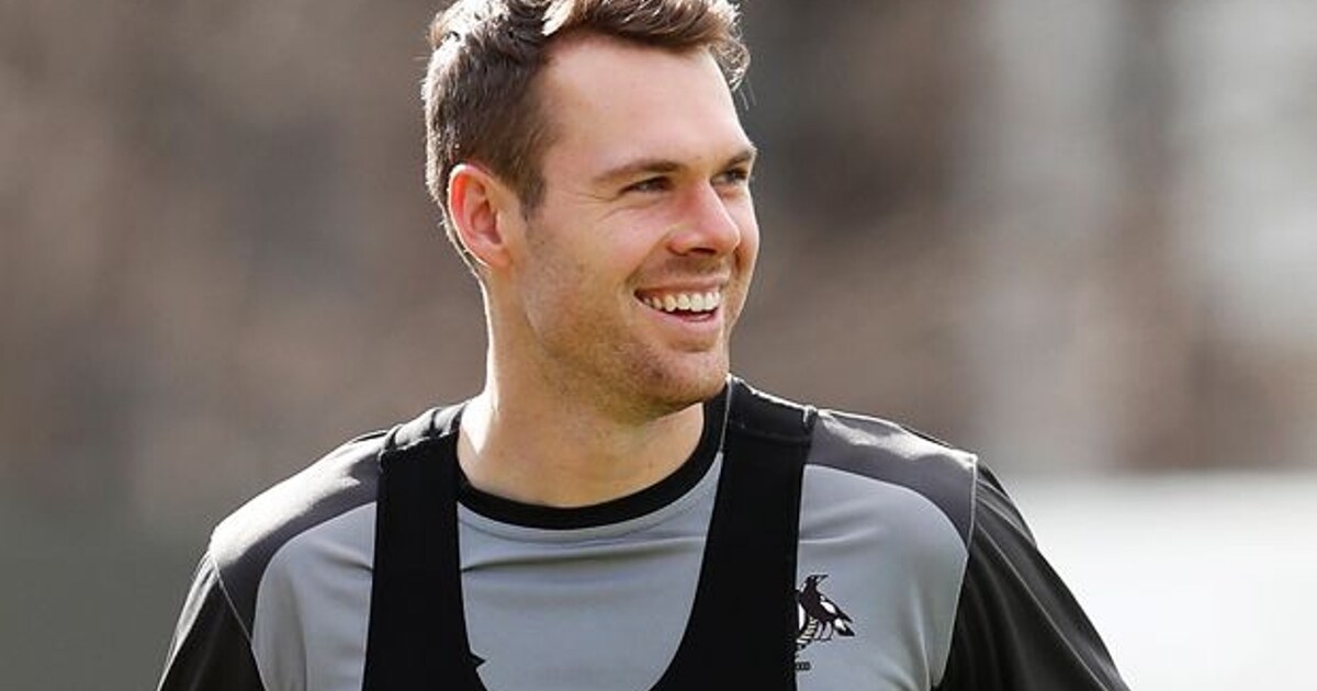 Final teams: Pies make two changes