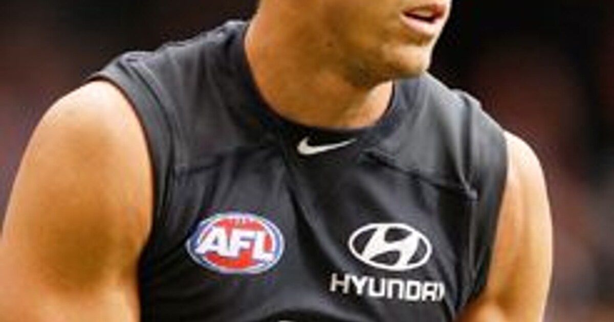 Jordan Russell crosses to Collingwood