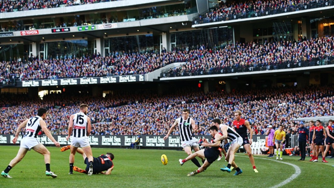 Queen's Birthday crowd record