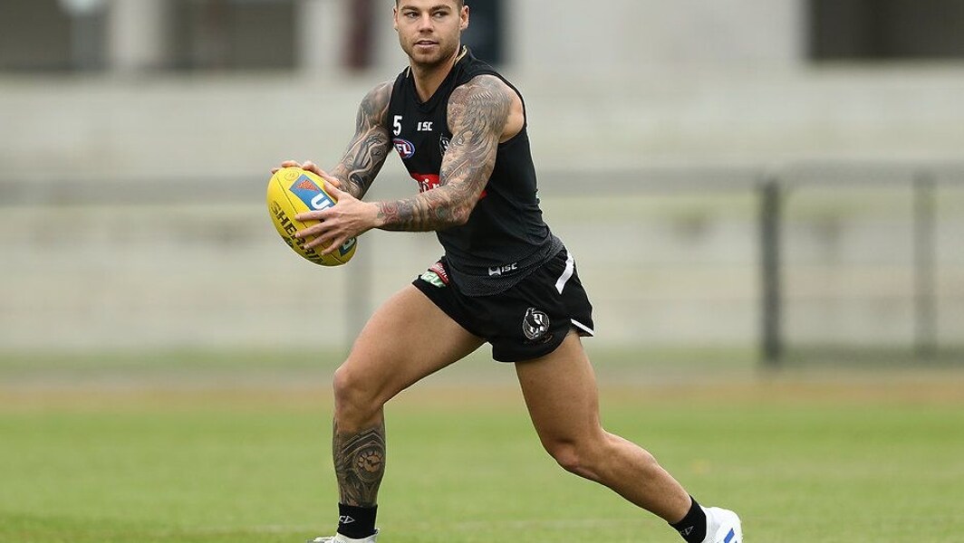 Elliott a certain starter against Hawks