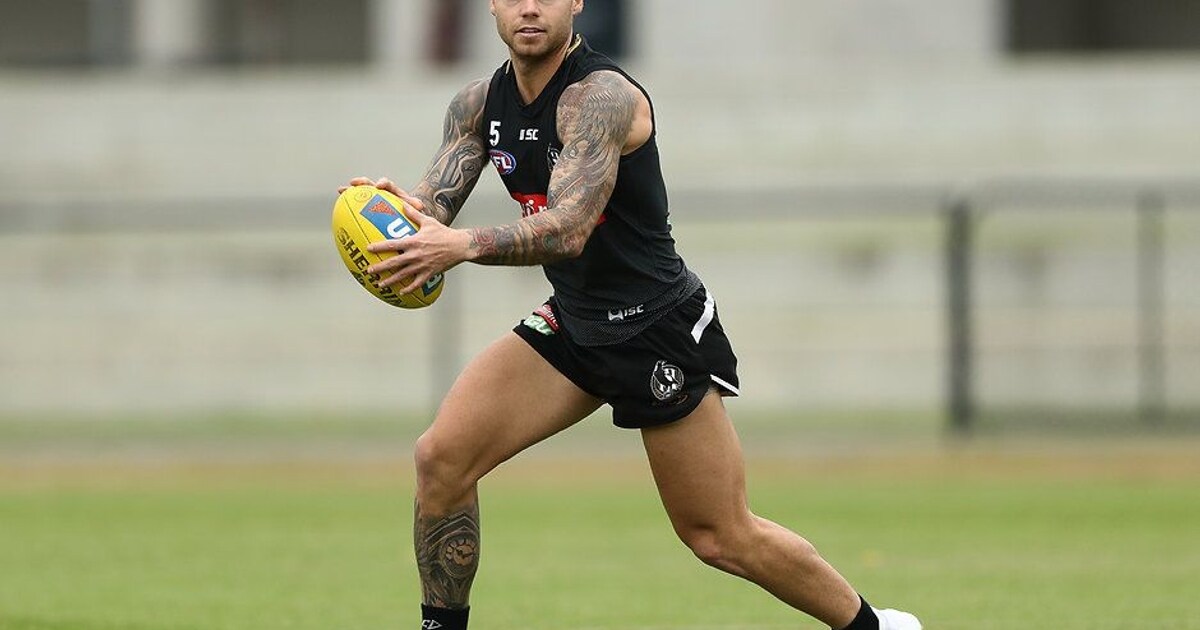 Elliott a certain starter against Hawks