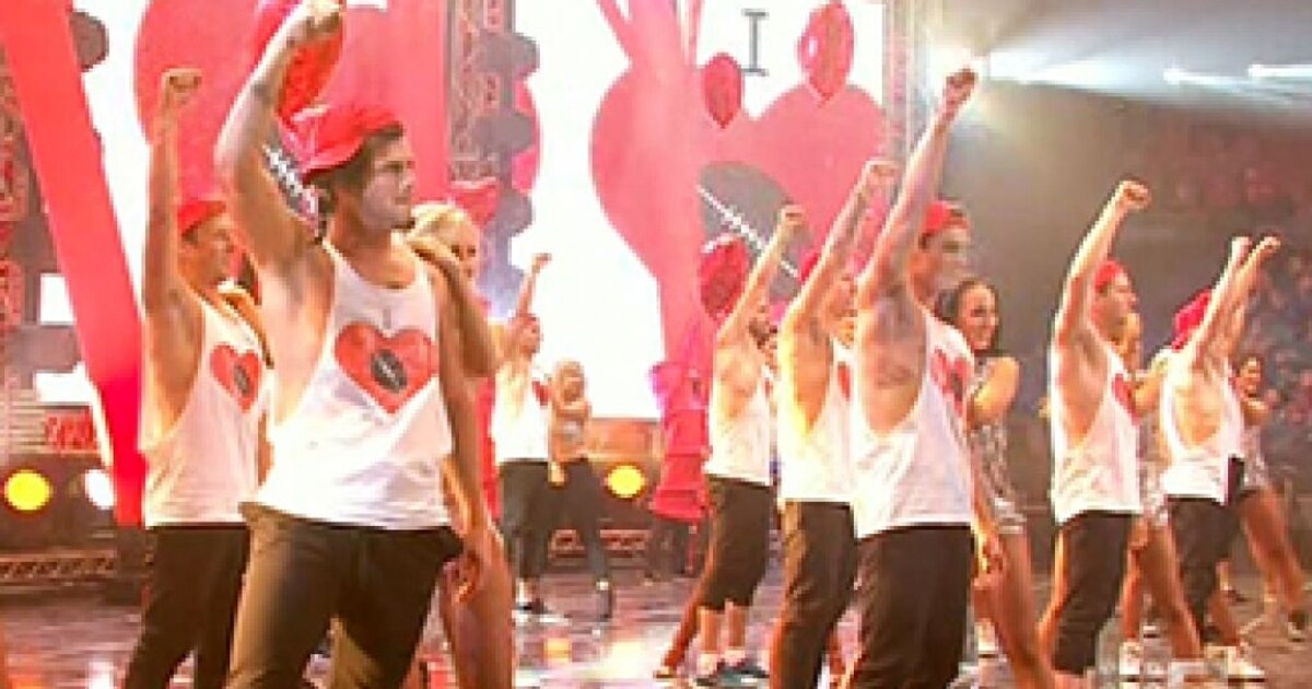 Dancing Pies take the stage