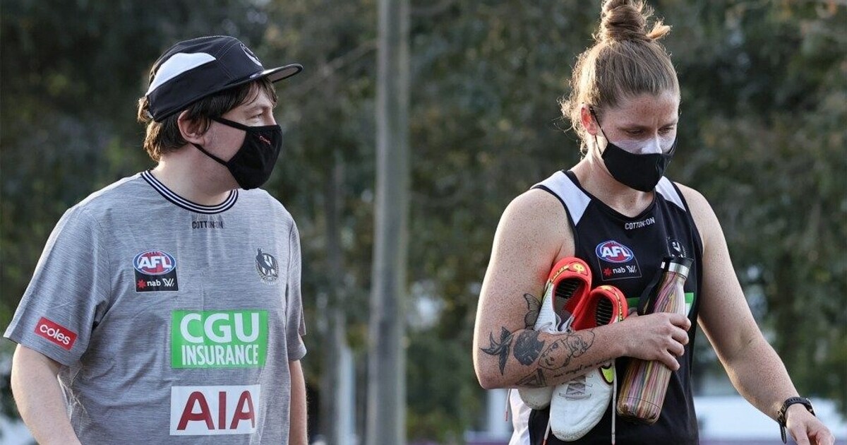 Bri Davey extends job offer to Andy