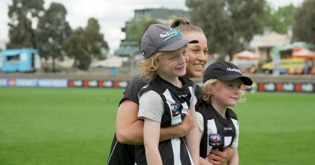 AFLW: Ruby Schleicher celebrates 50 games