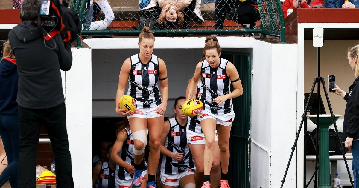 AFLW 2022 S7 Second Semi Final - Adelaide v Collingwood