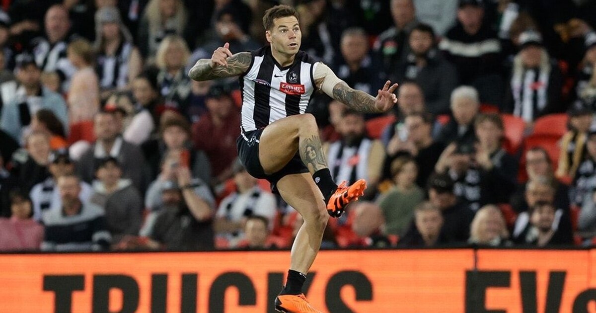 Elliott enjoys feast of goals in 78-point victory