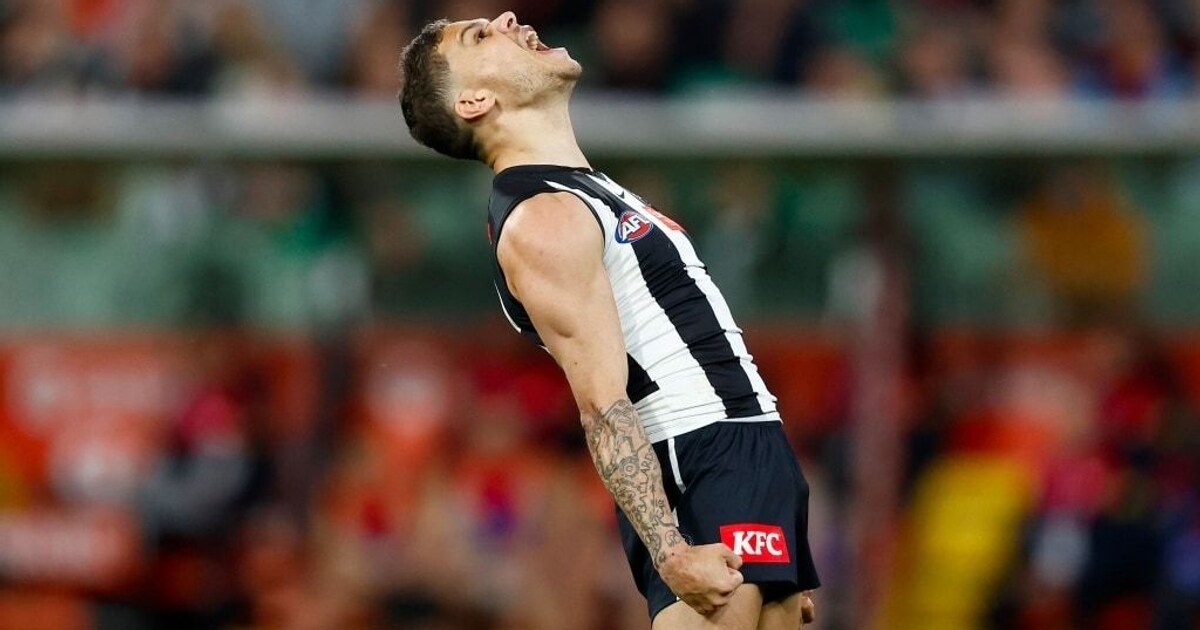 Lightning strikes twice as Bobby bags quick double