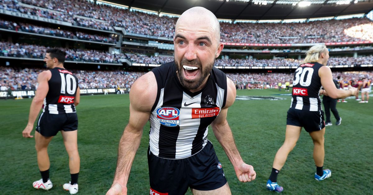 The Magpie 'fossils' who guided their side to 16th flag
