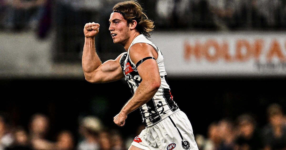 Harvey Harrison converts on the siren