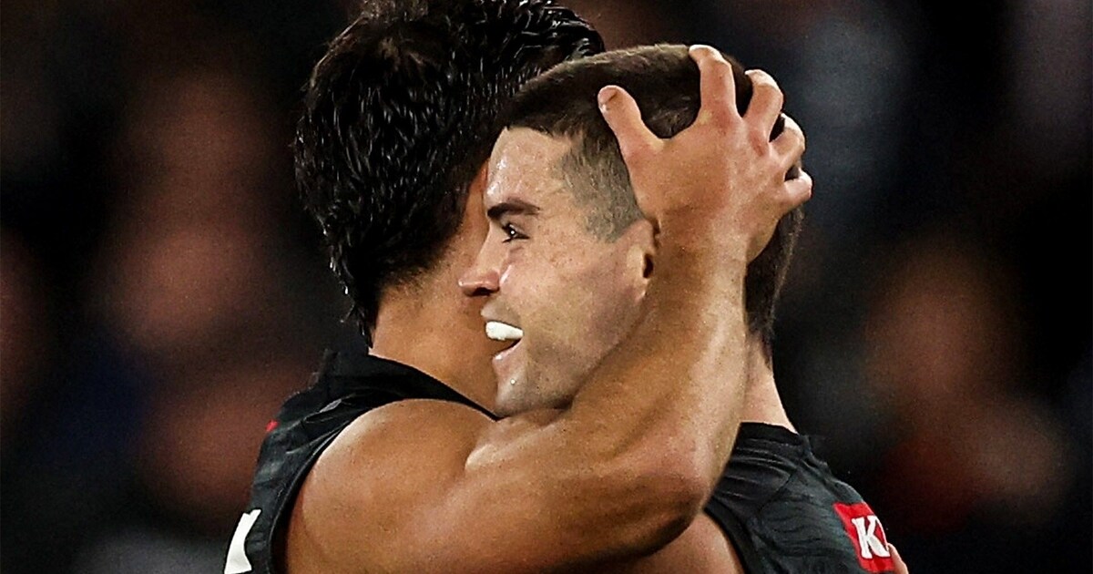 Sullivan's textbook crumb and snap goal