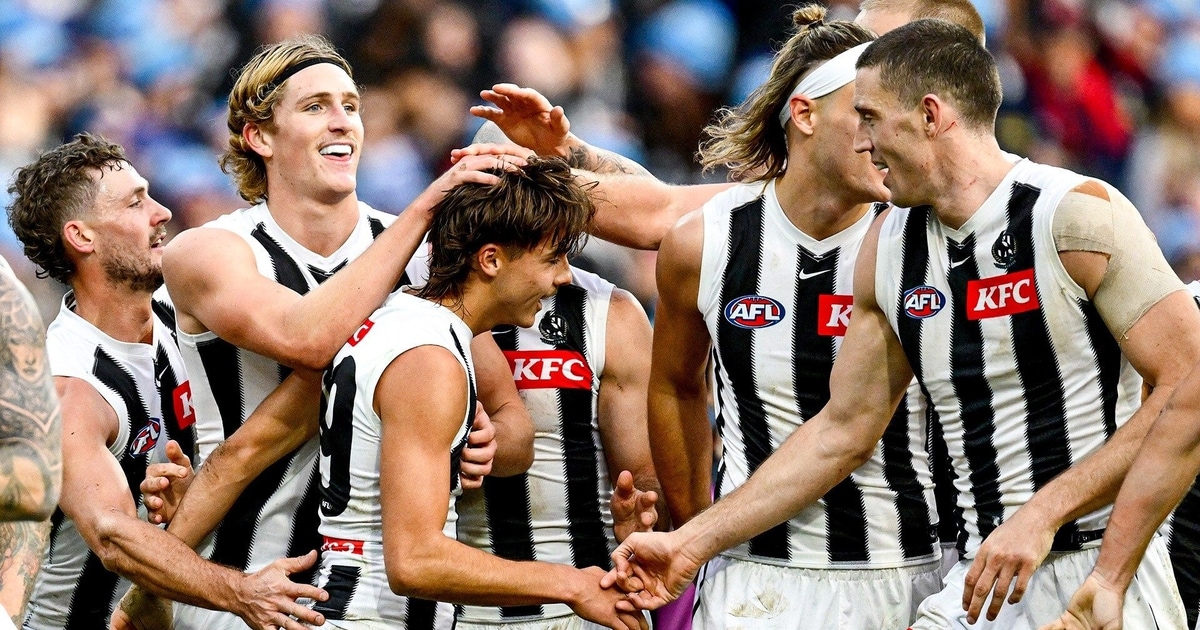 Will Hayes kicks his first AFL goal!