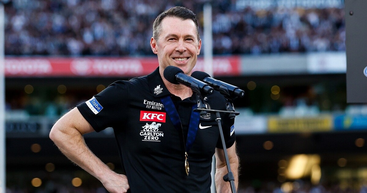 Craig McRae reaches a combined 300 AFL games as player and coach